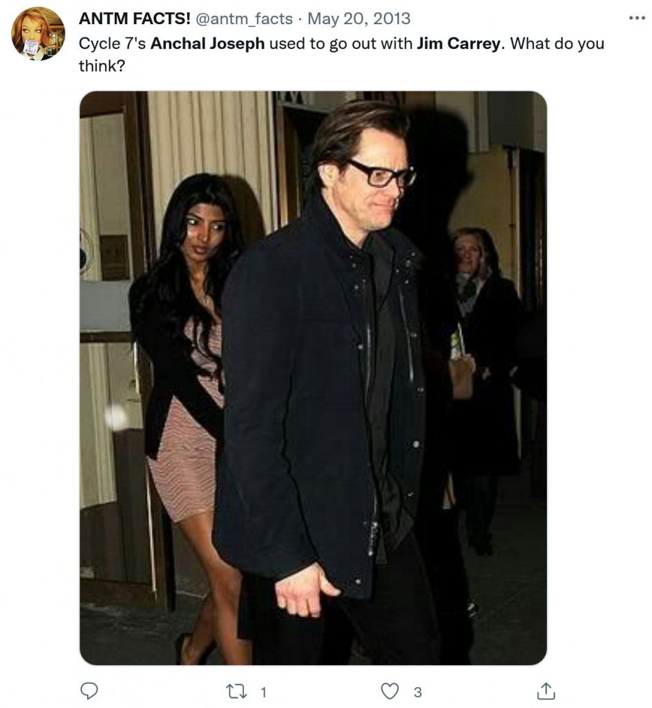 A little later a limo pulled up outside the club, the rear window went ...