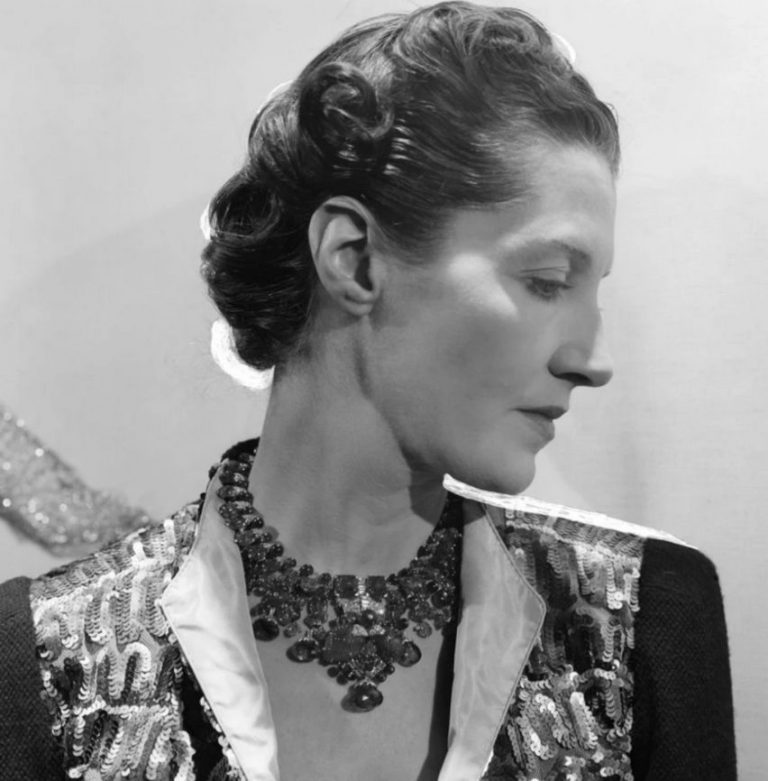 Interesting story of Daisy Fellowes – Foxella